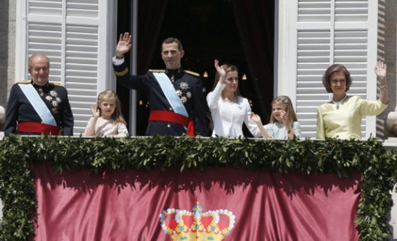 «monarcas» y «reyes», diferencia | FundéuRAE