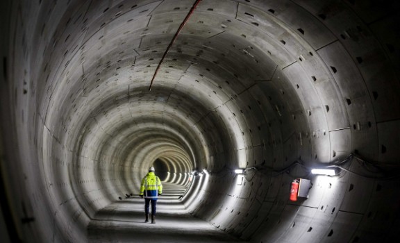 adentro y dentro, claves de uso | FundéuRAE