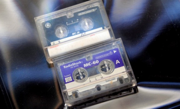 «casete», adaptación de «cassette» | FundéuRAEFundéuRAE