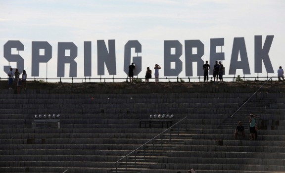 «vacaciones» o «receso de primavera», mejor que «spring break» | FundéuRAE