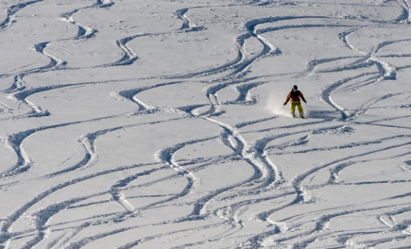 dos planos «se intersecan», no «(se) intersectan» | FundéuRAE