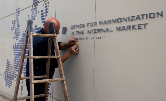 nombrar | FundéuRAEFundéuRAE