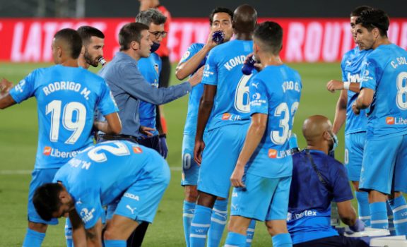 «pausa de hidratación», mejor que «cooling break» | FundéuRAEFundéuRAE