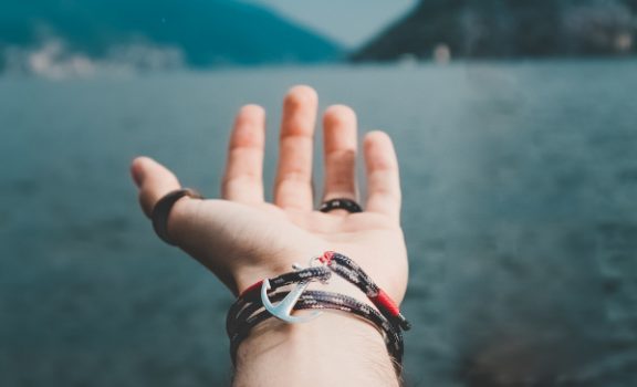 «proyectar» no equivale a «prever» | FundéuRAEFundéuRAE