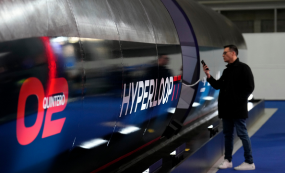 «cápsula supersónica» o «ultrarrápida», mejor que «hyperloop» | FundéuRAEFundéuRAE