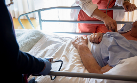 «cuidados paliativos» no es solo para enfermos terminales | FundéuRAE