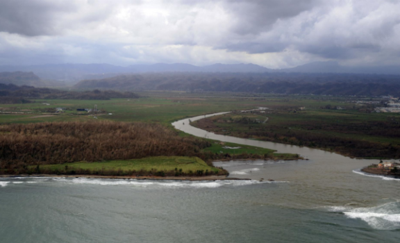 «desemboca en», no «desemboca a» | FundéuRAE