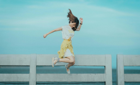 «superbién», en una palabra y con tilde | FundéuRAEFundéuRAE