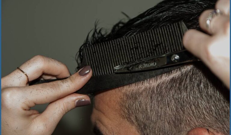 Radio 5: «a contrapelo» | FundéuRAE